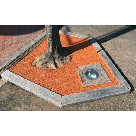 PERMEO : Porous surfacing made of wood aggregates and cement.